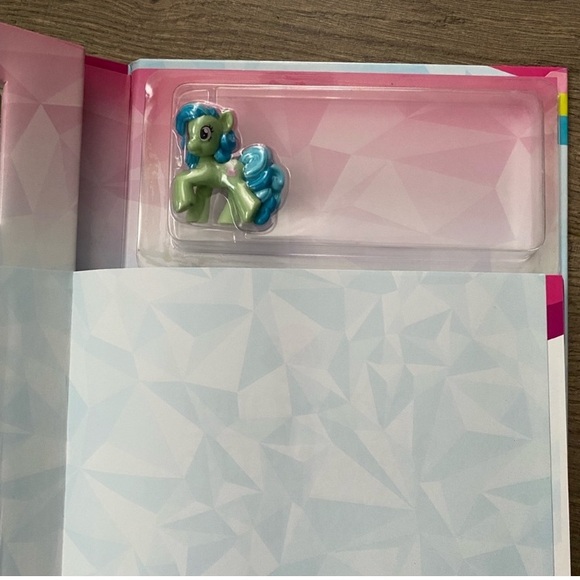 My Little Pony | Toys | Mini Pony Collectors Guide Book Exclusive Mini ...